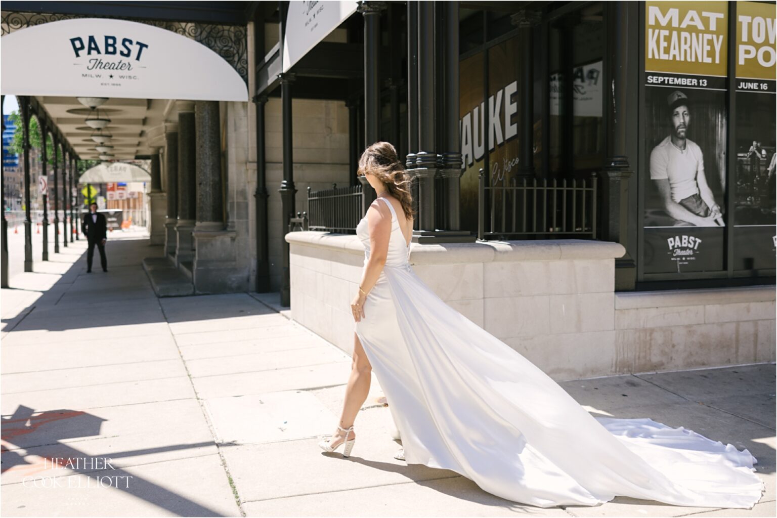 Ali & Ryan | Discovery World May Wedding » Heather Cook Elliott Photography